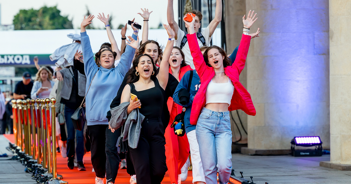На Московском выпускном в Парке Горького выступят Баста, Artik & Asti, Катя Лель и SHAMAN | Мел